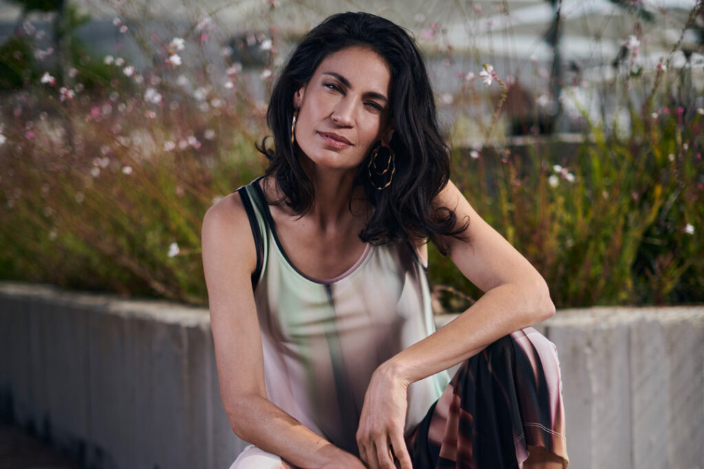 Passover Dress Code for Women: What to Wear for the Seder - Alembika ...