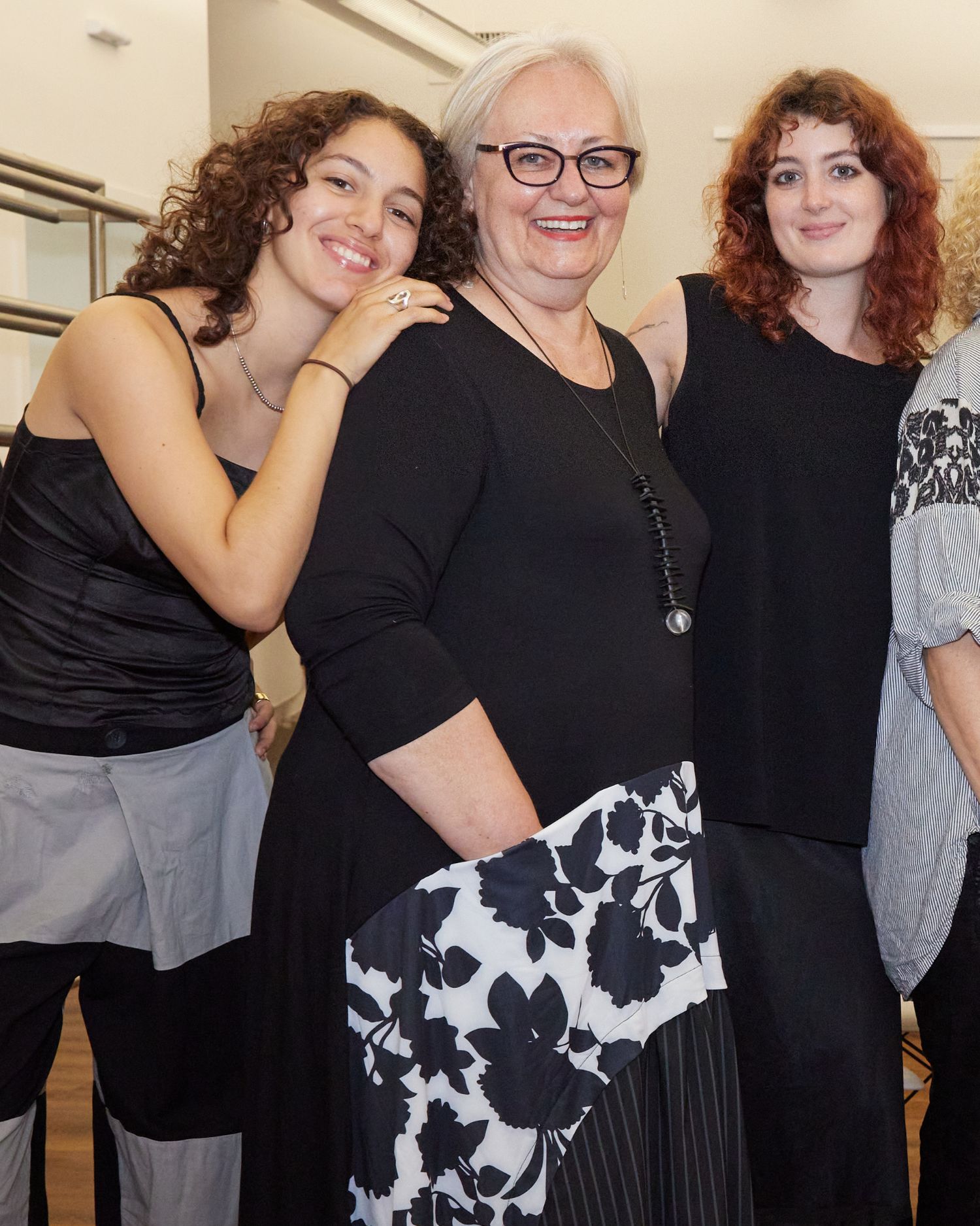 ANCA LOWINGER: #ALEMBIKAWOMEN - Alembika Magazine